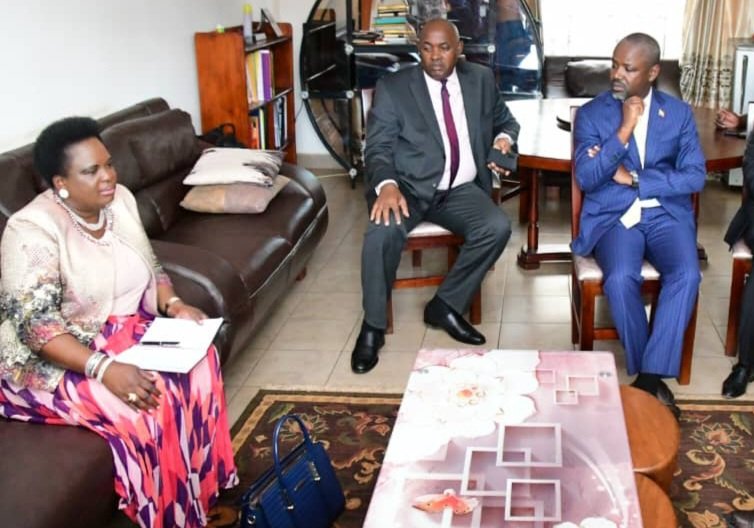 Minister Betty Amongi aliko byannyonyodde ku mukuumi asse minister ...