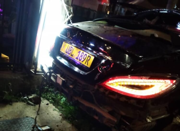 Police efulumizza alipoota ku kabenje akagudde e Kamwokya – abantu 2 ...